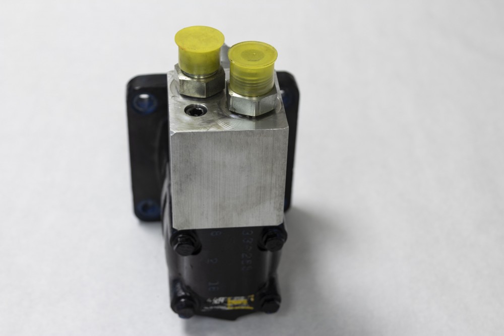 Brush Cutter, Motor, 100Cc C-Flange, With Crossport Relief Valve